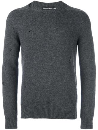 Alexander McQueen pull &agrave; effet us&eacute; - Gris