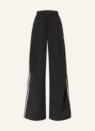 adidas Originals Adidas Originals Track Pants Pleated schwarz