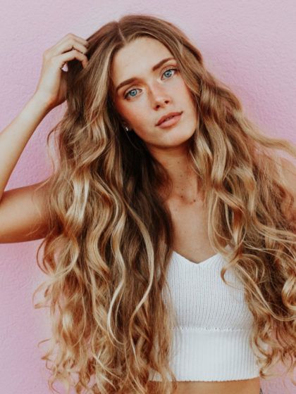 Mehr Volumen, mehr Struktur: 7 Profitricks für perfekt gestylte Haare