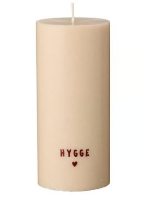 Ib Laursen Stumpenkerze m/Hygge graunatur m/Rustic Brown Druck Stearin Nordisches Umweltzeichen H: 15 &Oslash;: 6,8