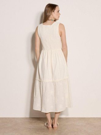 Apricot Maxikleid Besticktes, gestuftes Maxikleid mit Blumenmuster