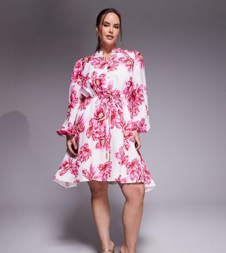 Forever New Mini-Skater-Kleid mit Knopfleiste, Bindedetail und rosa Blumenmuster