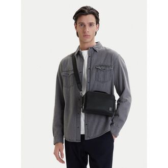 Calvin Klein Umh&auml;ngetasche Calvin Klein Emblem Hw Camera Bag LV04D3291G Schwarz