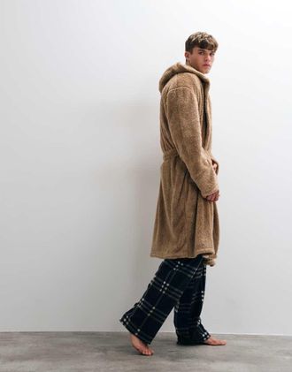 Loungeable Herren-Bademantel mit Sherpa-Kapuze in Mocha-Braun