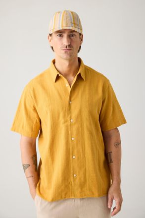 Knowledge Cotton Apparel Herren vegan Hemd Relaxed Structure Kurzarm Amber Gold