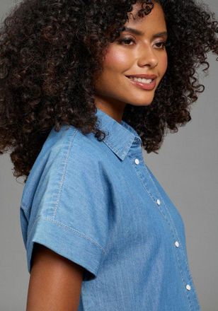 Arizona Jeansbluse halbarm mit Hemdblusenkragen, Comfort Fit, auch in gro&szlig;en Gr&ouml;&szlig;en