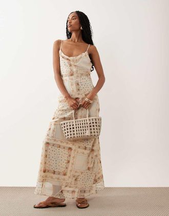 Miss Selfridge Gebl&uuml;mtes Midikleid aus Chiffon mit Wasserfallausschnitt-Mehrfarbig