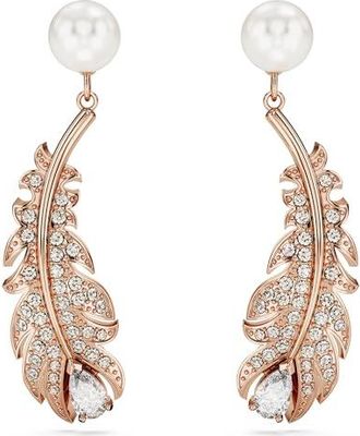 Swarovski Pendants doreilles Nice en forme de plume orné dun pavage rose scintillant, en placage de ton or rosé