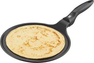 WMF Devil Crepe Pfanne Induktion 27 cm, Crepes Pfanne, Pfannkuchenpfanne mit Teigverteiler und Holzschaufel, Aluguss beschichtet