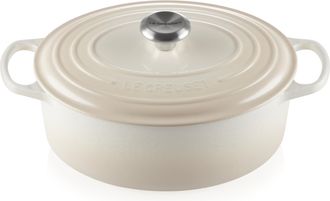 LE CREUSET Le Creuset Signature Gusseisen-Bräter mit Deckel, Ø 29 cm, Oval, Für alle Herdarten und Induktion geeignet, Volumen: 4,7 l, 4,675 kg, Meringue, 211782