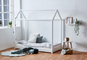 HOPPEKIDS ECO Comfort Hausbett | 70x160 | Weiß mit passender Kaltschaummatratze | FSC-zertifiziertes massives Kiefernholz aus der EU | Entworfen in Dänemark