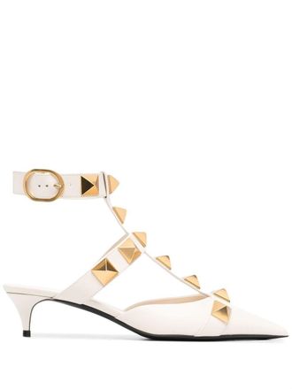Valentino Garavani escarpins Rockstud &agrave; bout pointu - Tons neutres