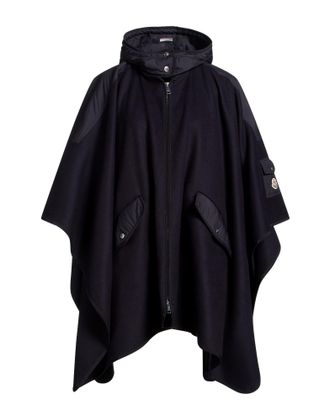 Moncler JACKEN & M&Auml;NTEL - Capes auf YOOX.COM