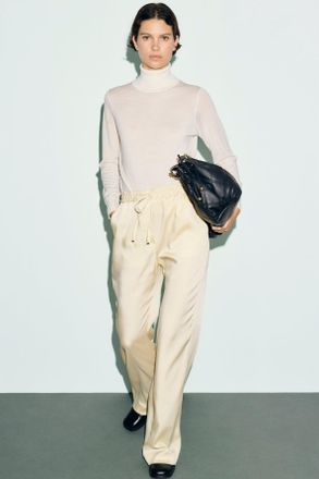 Gerard Darel Pantalon satin&eacute; - BAHYRA - Paille