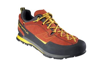 La Sportiva M Boulder X Rot - Robuster Herren Approach-Schuh, Gr&ouml;&szlig;e EU 41.5 - Farbe Red
