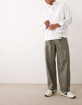 Calvin Klein Jeans Pantalon en coton avec plis sur le devant - Olive-Vert