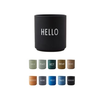 DESIGN LETTERS Lieblingsbecher HELLO | Porzellan Kaffeetasse | Kaffeebecher Dekorativer | Geschenke f&uuml;r Frauen, Geschenke f&uuml;r M&auml;nner | Tasse mit Spruch | Lieblingsme