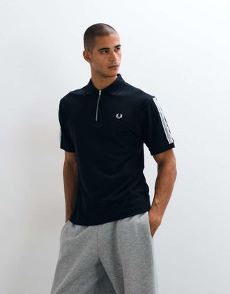 Fred Perry polo &agrave; bande filet de tennis en bleu marine fonc&eacute;