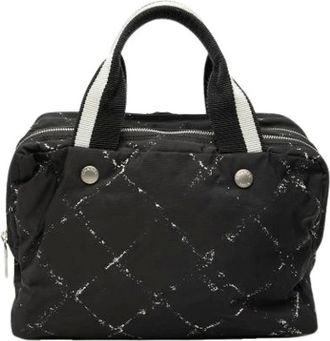 Chanel Sac &agrave; main en nylon pr&eacute;-poss&eacute;d&eacute; - Femme - Pre-owned - Noir - Taille: ONE Size