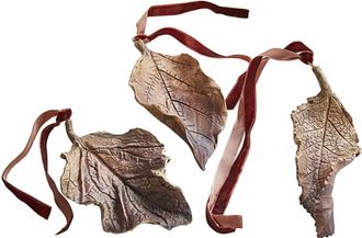 Loberon Anhänger 3er Set Masada, Deko-Herbstblätter, von Hand bemalt, naturnahes Design, inkl. Aufhängung, Dekoration, Dekoobjekte, Polyresin, Polyestersamt, 