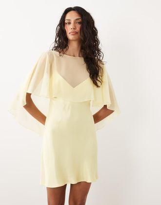 Asos Minikleid aus Satin und Chiffon in Buttermilchgelb mit Cape-Detail