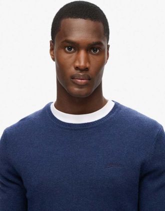 Superdry Essential - Pull ajusté à col ras de cou - Bleu vif chiné