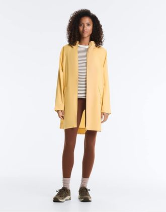 Oysho Oysho - Veste pliable ultra l&eacute;g&egrave;re en tissu imperm&eacute;able 10k - Jaune