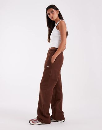 Nike Studio Fleece mittelgewichtige Oversize-Jogger in Braun