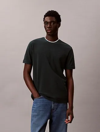 Calvin Klein T-shirt en piqu&eacute; de coton avec col contrast&eacute; &agrave; liser&eacute;