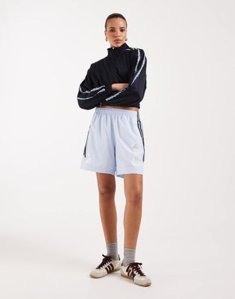 adidas Originals Teamgeist - Shorts in Hellblau