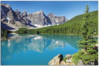 Wallario Outdoor-Poster für Garten oder Balkon Tiefblauer See mit Bergpanorama und Wäldern Kanada, Motivbanner Größe: ca. 60 x 90 cm, Outdoor-Bild