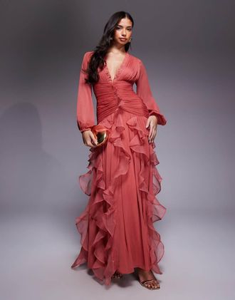 Asos Lang&auml;rmliges, gerafftes Maxikleid in verblasstem Ros&eacute; mit Wasserfall-Detail-Rosa