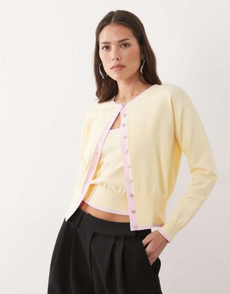 Nobody's Child Gilet ras de cou boutonn&eacute; &agrave; ourlet contrastant - Jaune