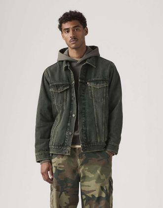 Levi's Trucker-Jeansjacke in schwarzer Vintage-Waschung mit Relaxed-Fit-Schnitt