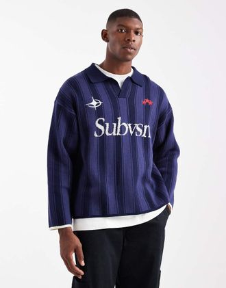 Cotton On Lang&auml;rmliges gestreiftes Polohemd in Marineblau mit kastiger Passform