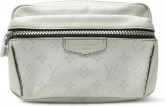 Louis Vuitton Crossbody Bags - SAC BANANE LOUIS VUITTON OUTDOOR TAIGARAMA ANTARTI - Gr. unisize - in Grau - f&uuml;r Damen