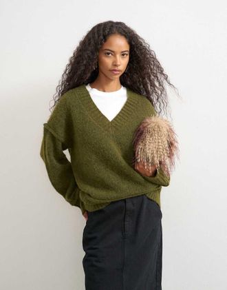 Topshop Strickpullover mit tiefem V-Ausschnitt und Wolle in Moosgr&uuml;n-Orange