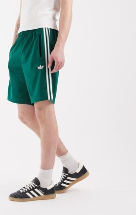 adidas Originals Firebird - Shorts in Gr&uuml;n