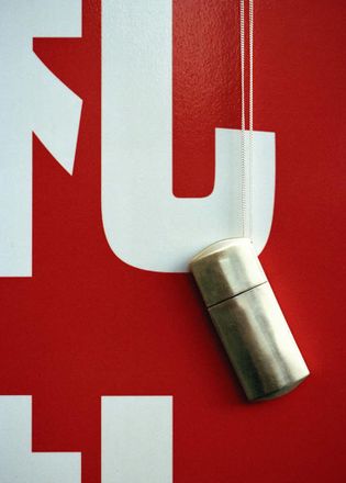 Mango Collier pendentif m&eacute;daillon m&eacute;tallis&eacute; argent - Femme - Taille unique - MANGO