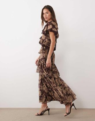 Asos Robe &eacute;vas&eacute;e volant&eacute;e &agrave; imprim&eacute; floral avec bords ornement&eacute;s et dos ouvert - Marron-Brown