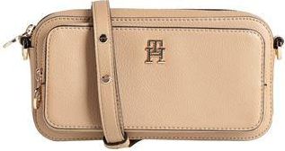 Tommy Hilfiger SACS - Sacs Bandouli&egrave;re sur YOOX.COM