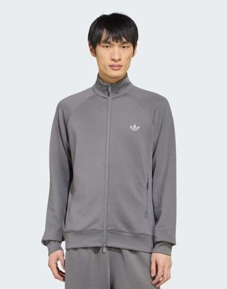 adidas Originals Trefoil Essentials - Veste de surv&ecirc;tement en tissu a&eacute;r&eacute; - Gris