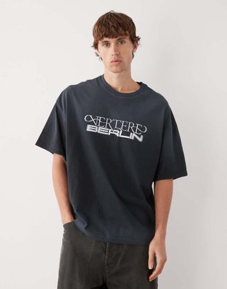 Vertere Berlin Oversize-T-Shirt in verblasstem Schwarz