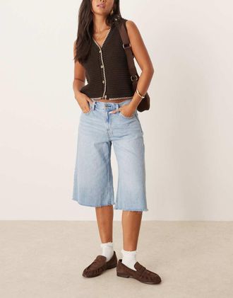 Abercrombie & Fitch Lange Jorts in hellblauer Waschung mit mittelhohem Bund