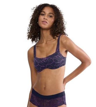 Triumph Body Make-up Illusion Lace Balconette Bra, Bleu de Prusse, 75C Femmes