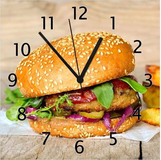 Wallario Design-Wanduhr Burger mit frischem Salat und Pommes aus Glas, Motiv-Uhr Größe 30 x 30 cm, Schwarze Zeiger