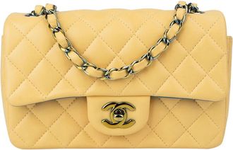 Chanel Crossbody Bags - Chanel Quilted Lambskin Single Flap Crossbody Bag - Gr. unisize - in Gelb - f&uuml;r Damen