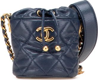 Chanel Hobo Bags - Mini Quilted Caviar Medallion Charms Drawstring Bu - Gr. unisize - in Blau - für Damen