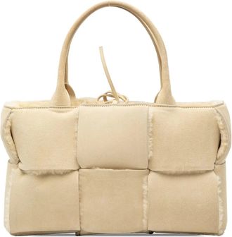 Bottega Veneta Shopper - Small Suede and Shearling Maxi Intrecciato Arco To - Gr. unisize - in Braun - f&uuml;r Damen