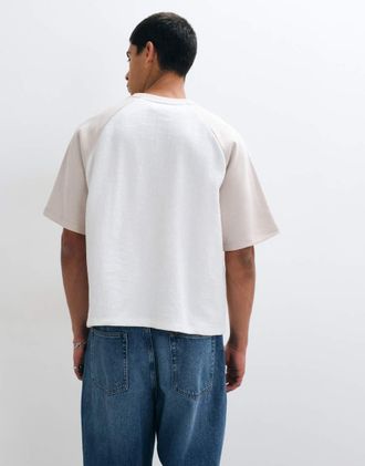 Cernucci T-Shirt mit Logo, Raglan&auml;rmeln und Waffelstruktur in Beige-Neutral